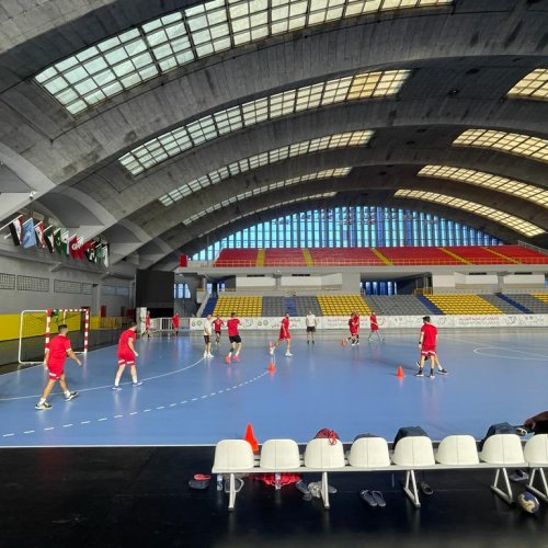 HANDBALL TEAM ARRIVES IN ALGERIA FOR ARAB GAMES - Jordan Olympic Committee